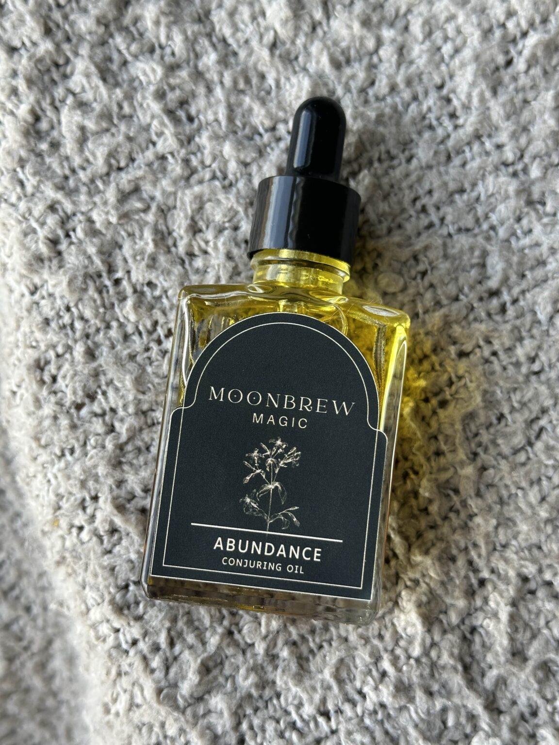 Abundance Oil - Witchcraft - MoonBrew Magic